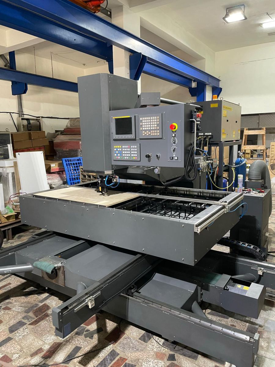 Suntex ST Laser 1812T with Fanuc C1000 boXpert , Pre owned machines for ...