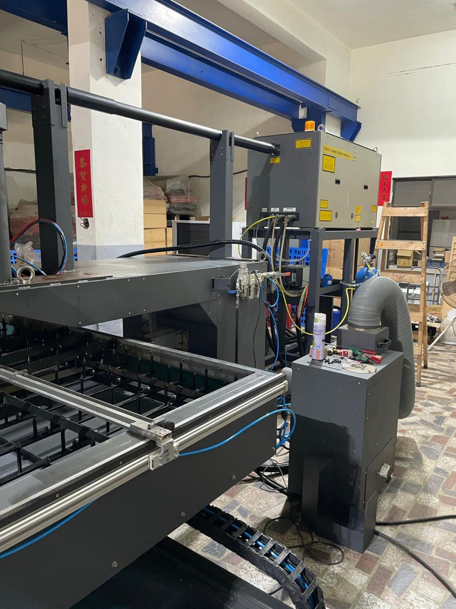 Suntex ST Laser 1812T with Fanuc C1000 boXpert , Pre owned machines for ...